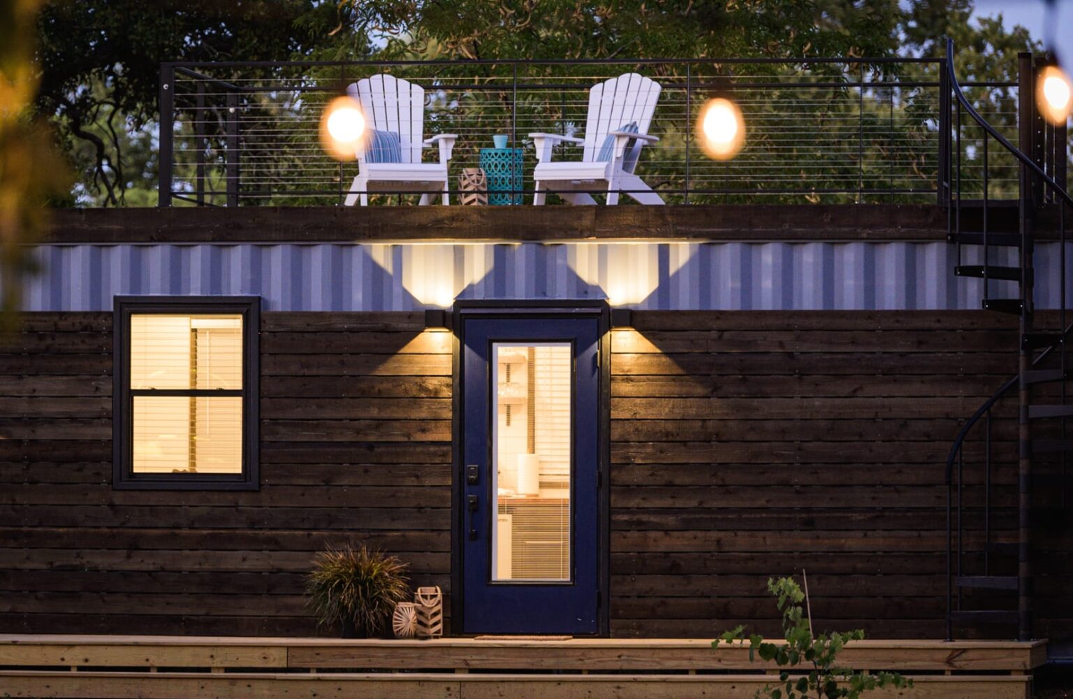 "The Shoreline" Container Tiny Home 12 min to Magnolia/Baylor - VillaStay™